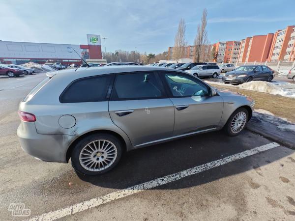Alfa Romeo 159 2006 in Vilnius, with an engine capacity of 1.90 L and mileage of 380 thousand km for 600 €, photo 2 on AUTOMOTO.COM.LV