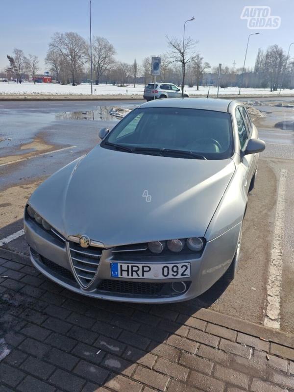 Alfa Romeo 159 2006 in Vilnius, with an engine capacity of 1.90 L and mileage of 380 thousand km for 600 €, photo 3 on AUTOMOTO.COM.LV