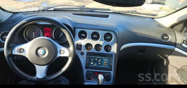 Alfa Romeo 159 2006 Rīga, ar dzinēja tilpumu 2.40 L un nobraukumu 238 tūkst. km par 750 €, foto 6 vietnē AUTOMOTO.COM.LV