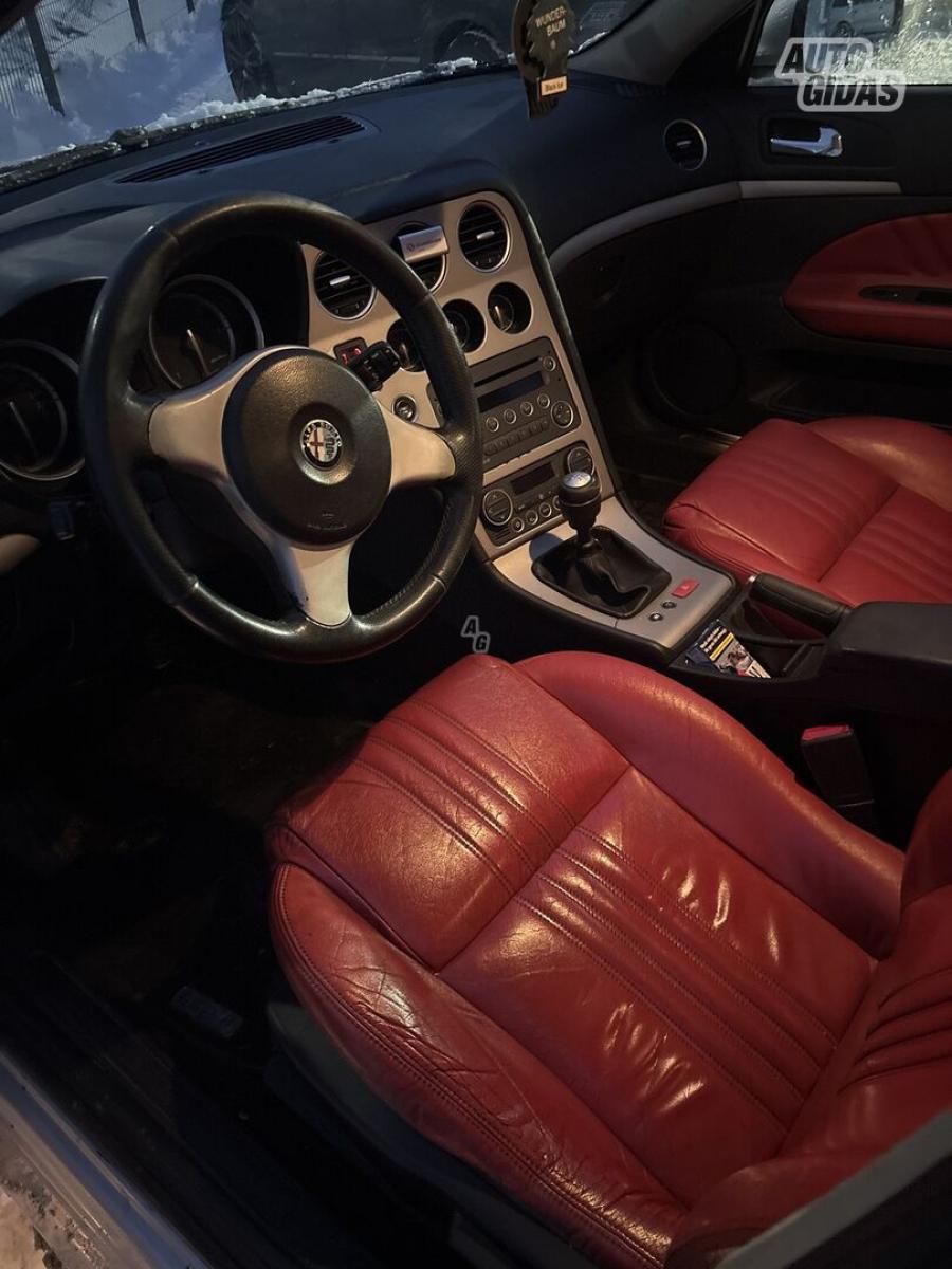 Alfa Romeo 159 2007 in Vilnius, with an engine capacity of 1.90 L and mileage of 400 thousand km for 800 €, photo 3 on AUTOMOTO.COM.LV