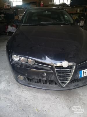 Alfa Romeo 159 2007 in Silute, with an engine capacity of 1.90 L and mileage of 311 thousand km for 750 €, photo 9 on AUTOMOTO.COM.LV