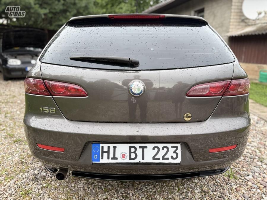Alfa Romeo 159 2007 in Kaunas, with an engine capacity of 1.90 L and mileage of 259 thousand km for 1300 €, photo 4 on AUTOMOTO.COM.LV