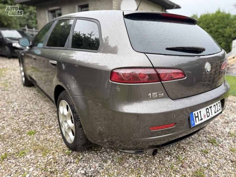 Alfa Romeo 159 2007 in Kaunas, with an engine capacity of 1.90 L and mileage of 259 thousand km for 1300 €, photo 5 on AUTOMOTO.COM.LV