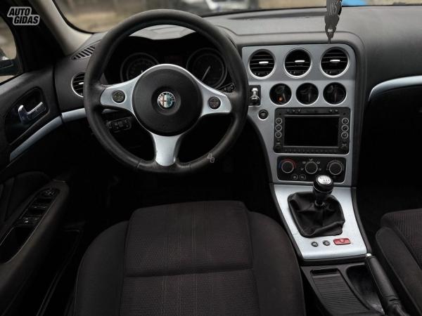Alfa Romeo 159 2007 in Kaunas, with an engine capacity of 1.90 L and mileage of 259 thousand km for 1300 €, photo 8 on AUTOMOTO.COM.LV