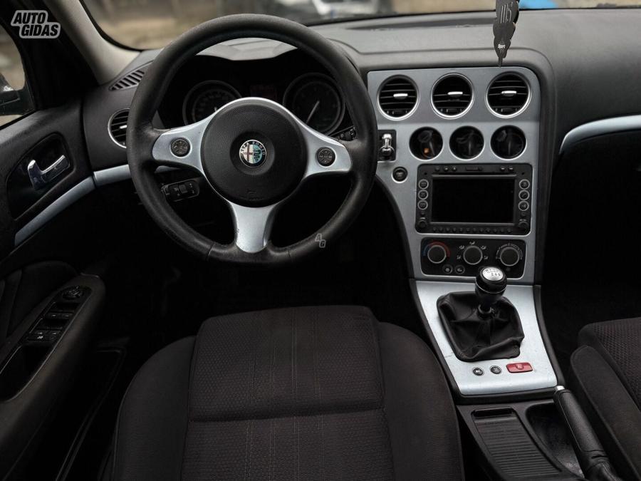 Alfa Romeo 159 2007 in Kaunas, with an engine capacity of 1.90 L and mileage of 259 thousand km for 1300 €, photo 9 on AUTOMOTO.COM.LV