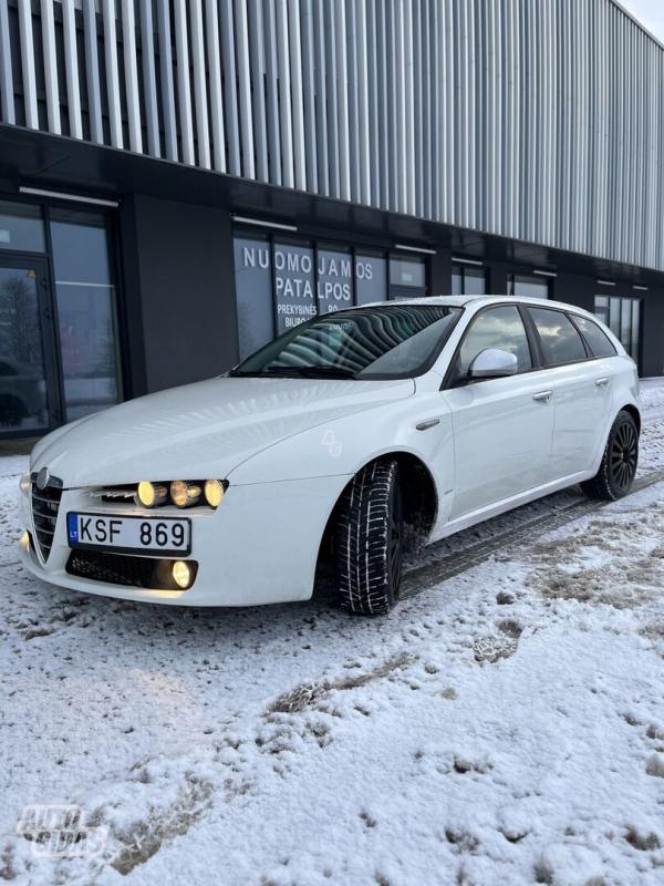 Alfa Romeo 159 2008 Panevēža, ar dzinēja tilpumu 2.40 L un nobraukumu 291 tūkst. km par 1700 €, foto 1 vietnē AUTOMOTO.COM.LV