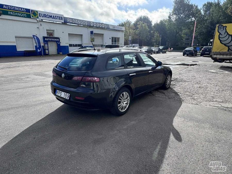 Alfa Romeo 159 2009 in Klaipeda, with an engine capacity of 1.90 L and mileage of 340 thousand km for 1650 €, photo 6 on AUTOMOTO.COM.LV