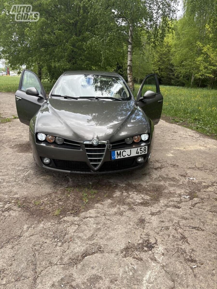 Альфа Ромео 159 2009 в Шяуляй, объемом двигателя 1.90 л и пробегом 335 тыс. км за 1250 €, фото 1 на AUTOMOTO.COM.LV