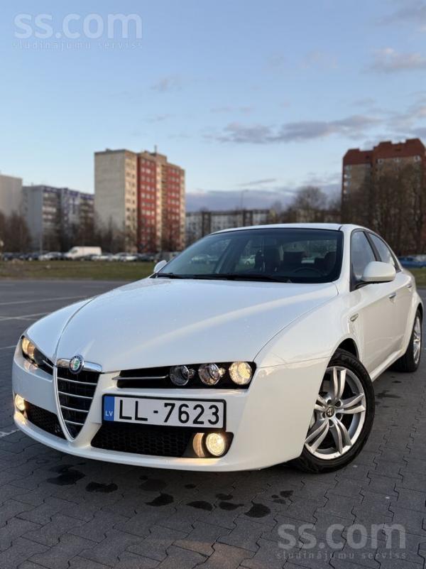 Balts Alfa Romeo 159 2008 Rīga, ar dzinēja tilpumu 1.90 L un nobraukumu 280 tūkst. km par 2900 €, foto 1 vietnē AUTOMOTO.COM.LV