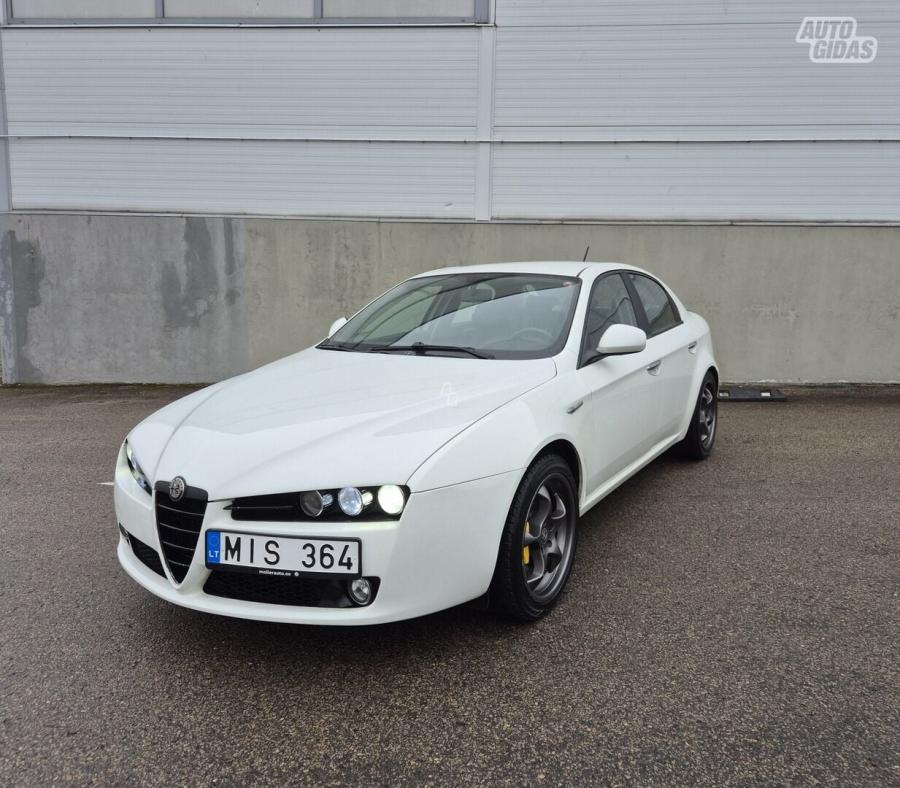 Balts Alfa Romeo 159 2009 Kelmė, ar dzinēja tilpumu 1.80 L un nobraukumu 300 tūkst. km par 2000 €, foto 2 vietnē AUTOMOTO.COM.LV