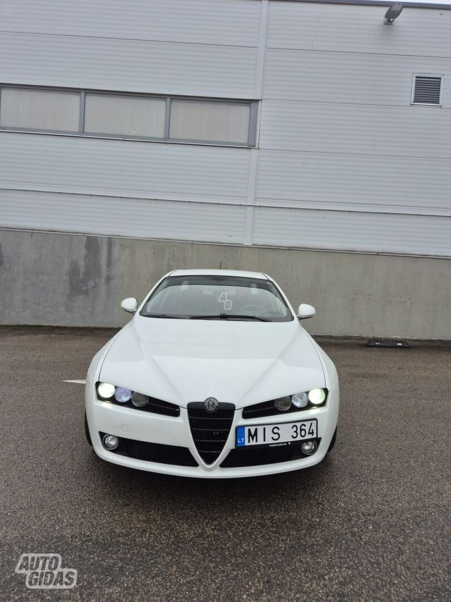 Balts Alfa Romeo 159 2009 Kelmė, ar dzinēja tilpumu 1.80 L un nobraukumu 300 tūkst. km par 2000 €, foto 3 vietnē AUTOMOTO.COM.LV