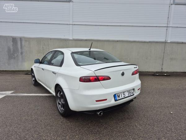 Balts Alfa Romeo 159 2009 Kelmė, ar dzinēja tilpumu 1.80 L un nobraukumu 300 tūkst. km par 2000 €, foto 4 vietnē AUTOMOTO.COM.LV