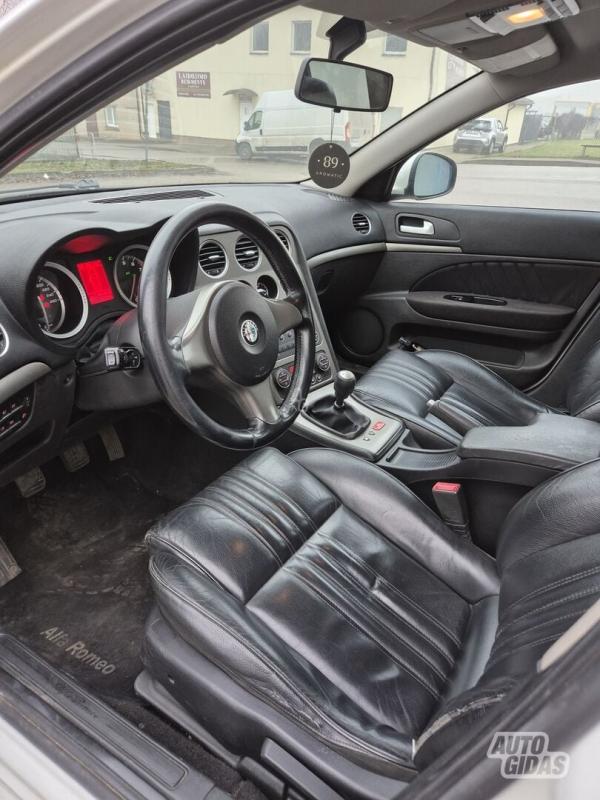 Balts Alfa Romeo 159 2009 Kelmė, ar dzinēja tilpumu 1.80 L un nobraukumu 300 tūkst. km par 2000 €, foto 7 vietnē AUTOMOTO.COM.LV