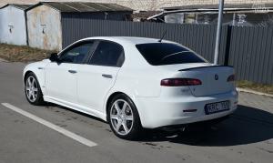 Balts Alfa Romeo 159 2010 Radviliškis, ar dzinēja tilpumu 1.90 L un nobraukumu 314 tūkst. km par 2500 €, foto 5 vietnē AUTOMOTO.COM.LV
