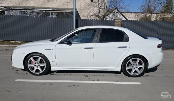 Balts Alfa Romeo 159 2010 Radviliškis, ar dzinēja tilpumu 1.90 L un nobraukumu 314 tūkst. km par 2500 €, foto 7 vietnē AUTOMOTO.COM.LV