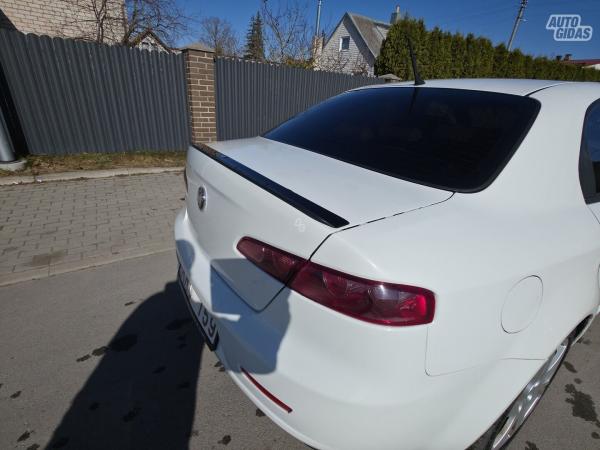 Balts Alfa Romeo 159 2010 Radviliškis, ar dzinēja tilpumu 1.90 L un nobraukumu 314 tūkst. km par 2500 €, foto 9 vietnē AUTOMOTO.COM.LV