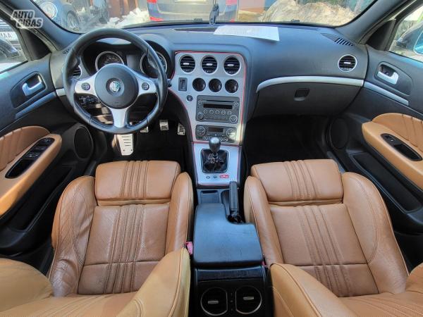 Balts Alfa Romeo 159 2010 Radviliškis, ar dzinēja tilpumu 1.90 L un nobraukumu 314 tūkst. km par 2500 €, foto 10 vietnē AUTOMOTO.COM.LV