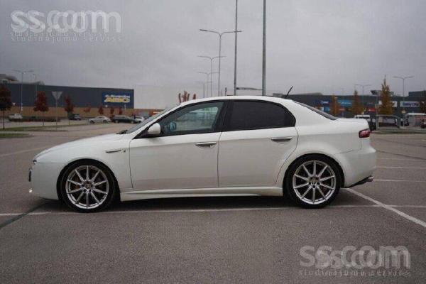 Balts Alfa Romeo 159 2010 Rīga, ar dzinēja tilpumu 2.40 L un nobraukumu 301 tūkst. km par 5350 €, foto 3 vietnē AUTOMOTO.COM.LV