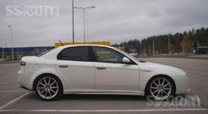 Balts Alfa Romeo 159 2010 Rīga, ar dzinēja tilpumu 2.40 L un nobraukumu 310 tūkst. km par 4500 €, foto 5 vietnē AUTOMOTO.COM.LV