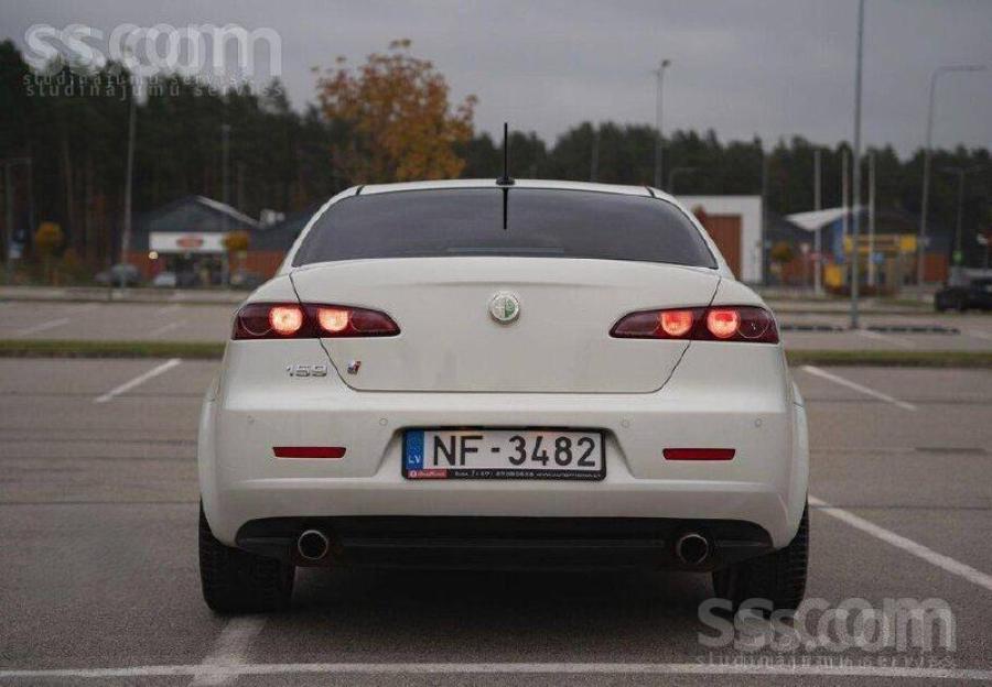 Balts Alfa Romeo 159 2010 Rīga, ar dzinēja tilpumu 2.40 L un nobraukumu 310 tūkst. km par 4500 €, foto 6 vietnē AUTOMOTO.COM.LV