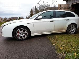 Balts Alfa Romeo 159 2008 Daugavpils, ar dzinēja tilpumu 2.20 L un nobraukumu 190 tūkst. km par 900 €, foto 3 vietnē AUTOMOTO.COM.LV