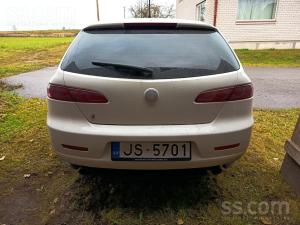 Balts Alfa Romeo 159 2008 Daugavpils, ar dzinēja tilpumu 2.20 L un nobraukumu 190 tūkst. km par 900 €, foto 7 vietnē AUTOMOTO.COM.LV