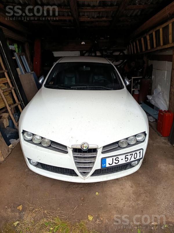 Balts Alfa Romeo 159 2008 Daugavpils, ar dzinēja tilpumu 2.20 L un nobraukumu 190 tūkst. km par 900 €, foto 7 vietnē AUTOMOTO.COM.LV