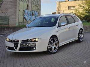 Balts Alfa Romeo 159 2012 Utena, ar dzinēja tilpumu 2.00 L un nobraukumu 207 tūkst. km par 3300 €, foto  vietnē AUTOMOTO.COM.LV