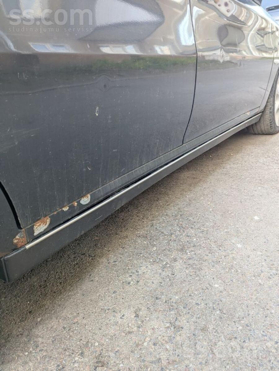 Melns Alfa Romeo 166 2004 Rīga, ar dzinēja tilpumu 2.40 L un nobraukumu 316 tūkst. km par 400 €, foto 13 vietnē AUTOMOTO.COM.LV