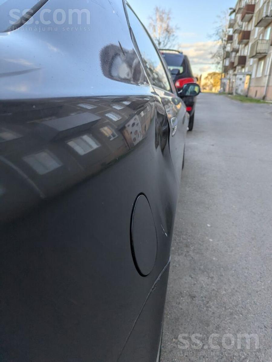 Melns Alfa Romeo 166 2004 Rīga, ar dzinēja tilpumu 2.40 L un nobraukumu 316 tūkst. km par 400 €, foto 14 vietnē AUTOMOTO.COM.LV