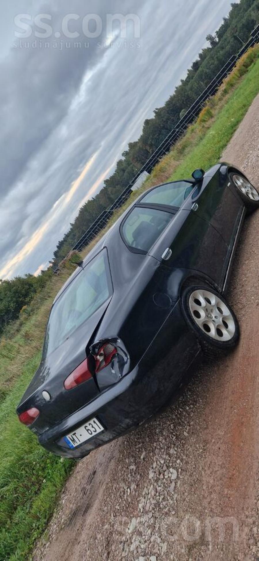 Melns Alfa Romeo 166 2004 Valmiera, ar dzinēja tilpumu 2.40 L un nobraukumu 321 tūkst. km par 700 €, foto 1 vietnē AUTOMOTO.COM.LV