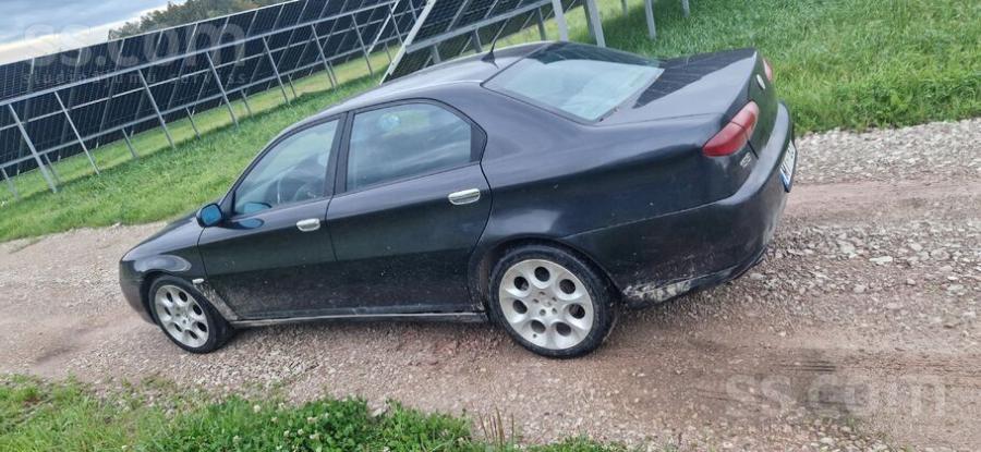 Melns Alfa Romeo 166 2004 Valmiera, ar dzinēja tilpumu 2.40 L un nobraukumu 321 tūkst. km par 700 €, foto 3 vietnē AUTOMOTO.COM.LV