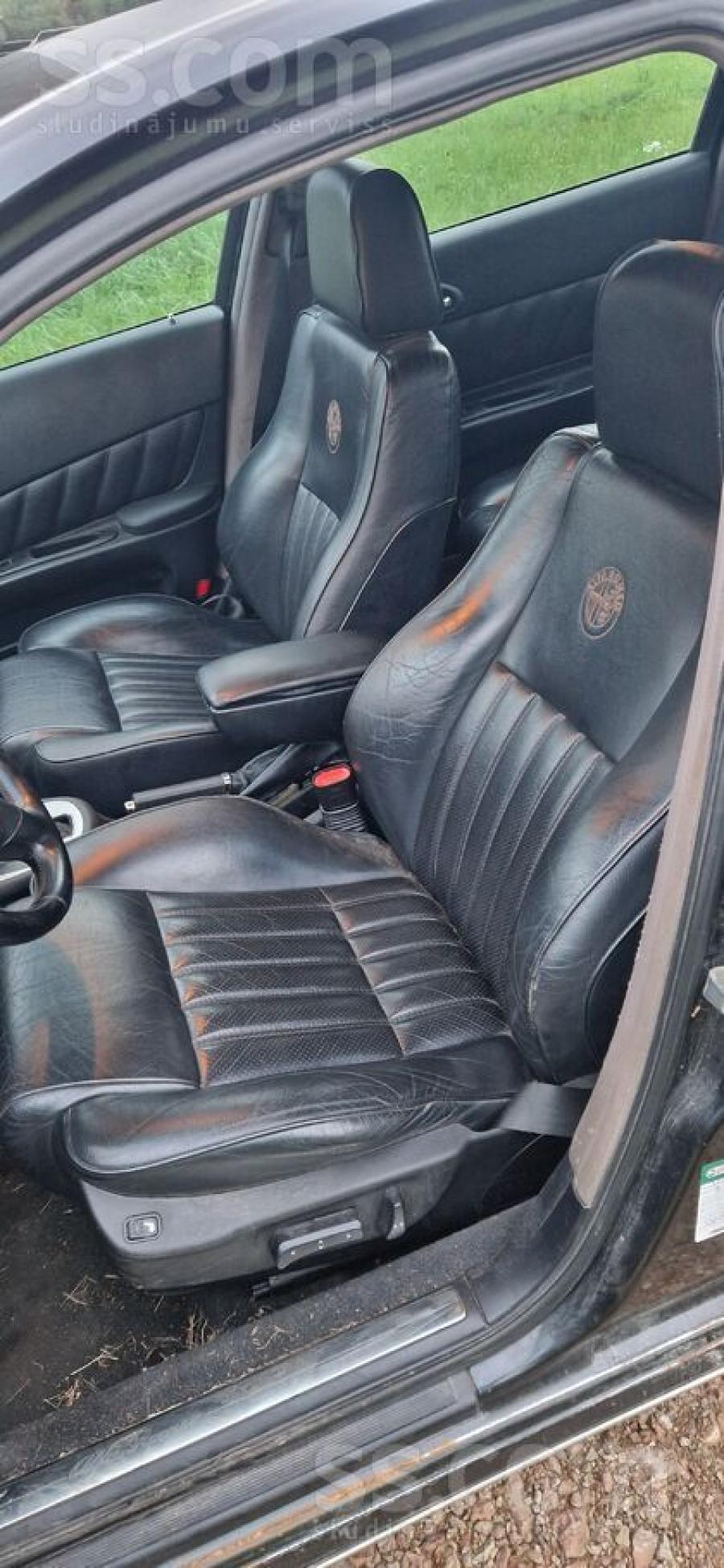 Melns Alfa Romeo 166 2004 Valmiera, ar dzinēja tilpumu 2.40 L un nobraukumu 321 tūkst. km par 700 €, foto 9 vietnē AUTOMOTO.COM.LV