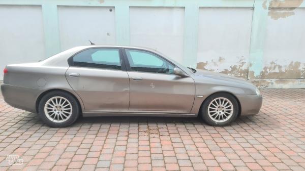 Grey Alfa Romeo 166 2004 in Siauliai, with an engine capacity of 2.40 L and mileage of 272 thousand km for 499 €, photo 3 on AUTOMOTO.COM.LV