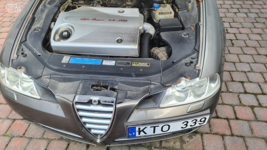 Grey Alfa Romeo 166 2004 in Siauliai, with an engine capacity of 2.40 L and mileage of 272 thousand km for 499 €, photo 8 on AUTOMOTO.COM.LV
