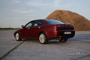 Red Alfa Romeo 166 1999 in Tallinn, with an engine capacity of 2.50 L and mileage of 179 thousand km for 8600 €, photo 5 on AUTOMOTO.COM.LV