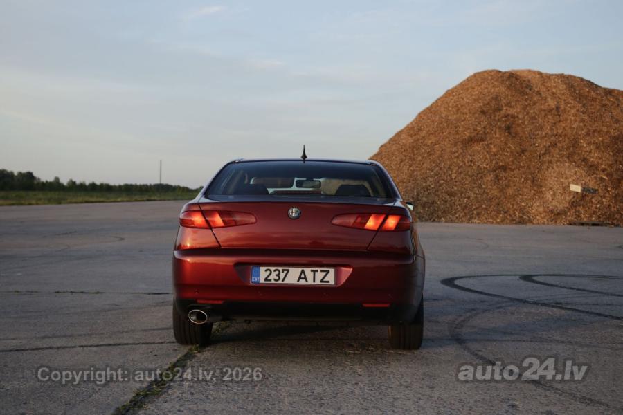 Red Alfa Romeo 166 1999 in Tallinn, with an engine capacity of 2.50 L and mileage of 179 thousand km for 8600 €, photo 8 on AUTOMOTO.COM.LV