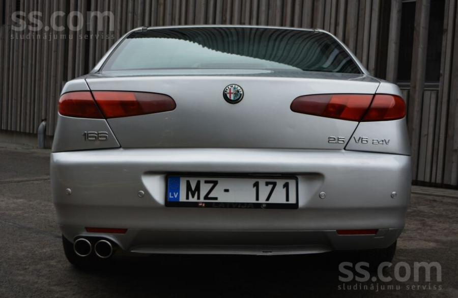 Alfa Romeo 166 1999 Rīga, ar dzinēja tilpumu 2.50 L un nobraukumu 259 tūkst. km par 2900 €, foto 12 vietnē AUTOMOTO.COM.LV