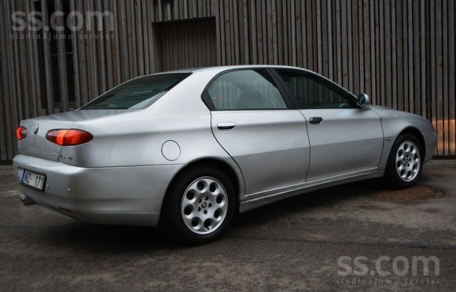 Alfa Romeo 166 1999 Rīga, ar dzinēja tilpumu 2.50 L un nobraukumu 259 tūkst. km par 2900 €, foto 19 vietnē AUTOMOTO.COM.LV