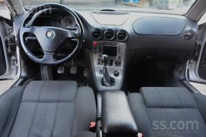 Alfa Romeo 166 1999 Rīga, ar dzinēja tilpumu 2.50 L un nobraukumu 259 tūkst. km par 2900 €, foto 25 vietnē AUTOMOTO.COM.LV