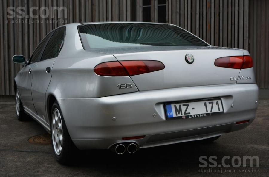 Alfa Romeo 166 1999 Rīga, ar dzinēja tilpumu 2.50 L un nobraukumu 259 tūkst. km par 2900 €, foto 33 vietnē AUTOMOTO.COM.LV