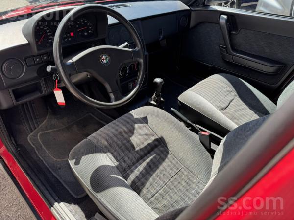 Red Alfa Romeo 33 1992 in Riga, with an engine capacity of 1.70 L and mileage of 180 thousand km for 5900 €, photo 9 on AUTOMOTO.COM.LV