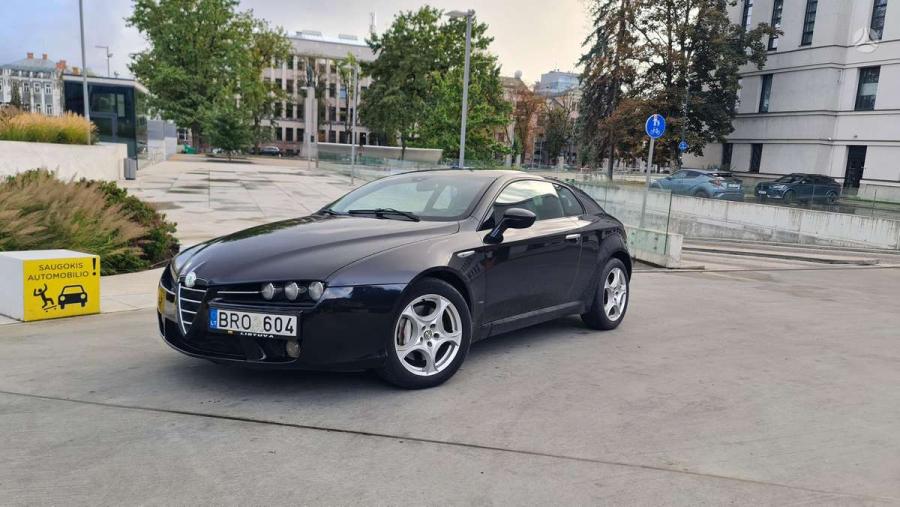 Black Alfa Romeo Brera 2006 in Kaunas, with an engine capacity of 0.00 L and mileage of 283 thousand km for 2600 €, photo 1 on AUTOMOTO.COM.LV