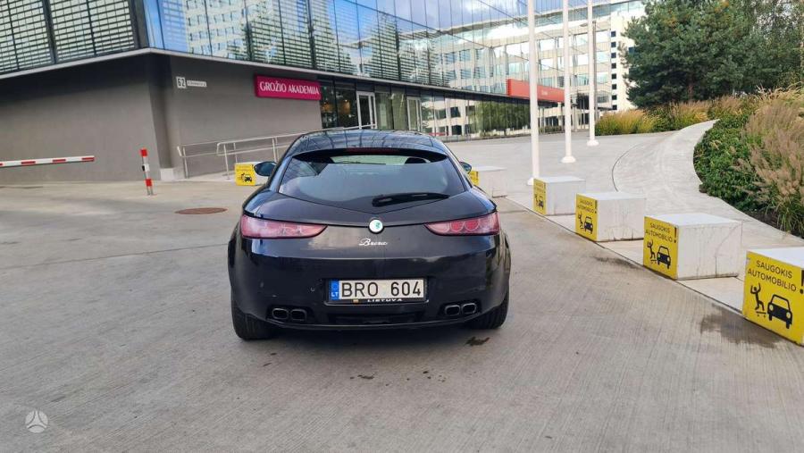 Black Alfa Romeo Brera 2006 in Kaunas, with an engine capacity of 0.00 L and mileage of 283 thousand km for 2600 €, photo 5 on AUTOMOTO.COM.LV