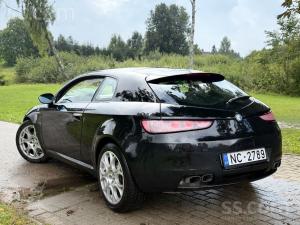Melns Alfa Romeo Brera 2007 Cēsis, ar dzinēja tilpumu 2.20 L un nobraukumu 174 tūkst. km par 3200 €, foto 4 vietnē AUTOMOTO.COM.LV