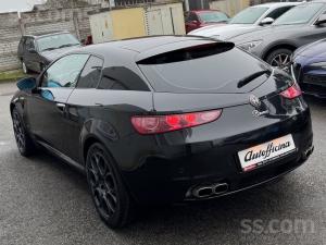 Black Alfa Romeo Brera 2008 in Riga, with an engine capacity of 2.40 L and mileage of 203 thousand km for 5900 €, photo 7 on AUTOMOTO.COM.LV