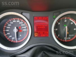 Melns Alfa Romeo Brera 2008 Rīga, ar dzinēja tilpumu 2.40 L un nobraukumu 238 tūkst. km par 3500 €, foto 3 vietnē AUTOMOTO.COM.LV