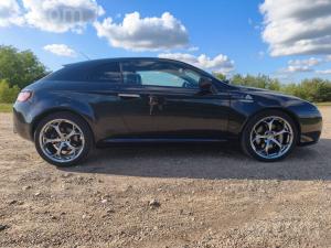 Black Alfa Romeo Brera 2008 in Daugavpils, with an engine capacity of 2.40 L and mileage of 218 thousand km for 6250 €, photo 5 on AUTOMOTO.COM.LV