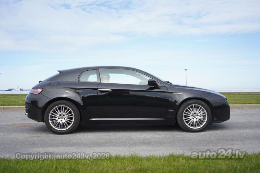 Melns Alfa Romeo Brera 2010 Tallina, ar dzinēja tilpumu 1.80 L un nobraukumu 143 tūkst. km par 14900 €, foto 3 vietnē AUTOMOTO.COM.LV