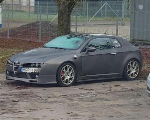 Pelēks Alfa Romeo Brera 2006 Viļņa, ar dzinēja tilpumu 2.39 L un nobraukumu 307 tūkst. km par 3150 €, foto  vietnē AUTOMOTO.COM.LV